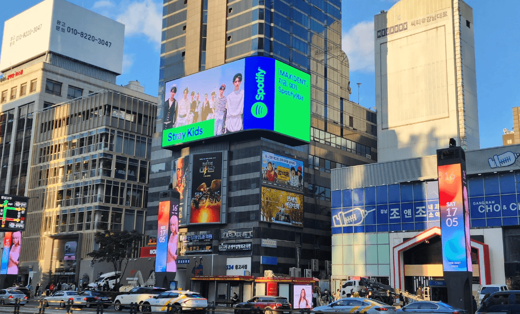 The difference between LED billboards and static billboards - China LED ...