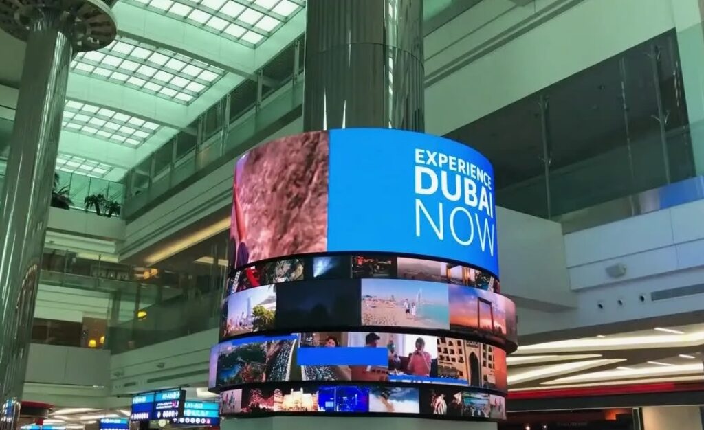 环形 LED 显示屏：颠覆性视觉技术及应用指南